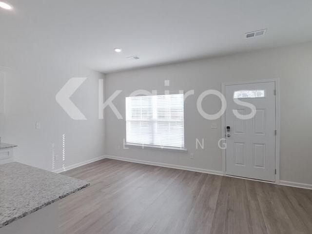 2541 Banyan Circle