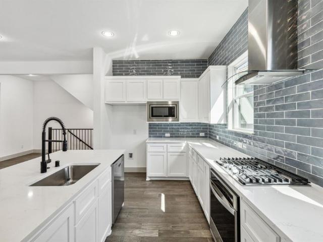 2541 Carmelita Street