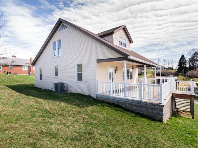 2541 Clay Pike