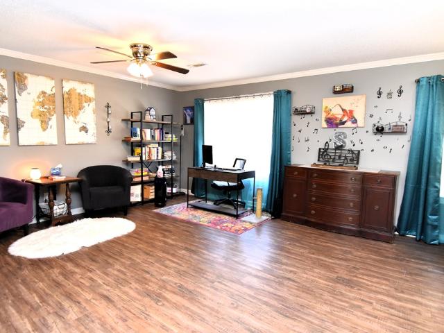 2541 E Highway 27