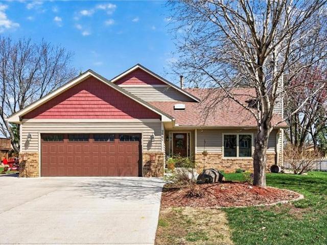 2541 Emerald Ln, Shakopee, MN 55379