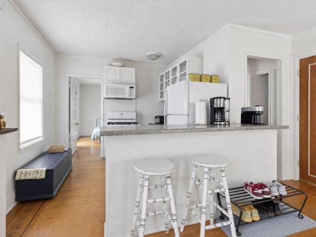 2541 Garfield Avenue # 3
