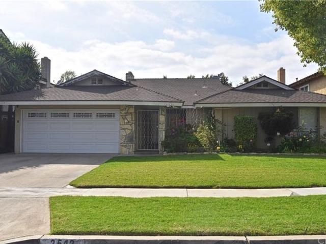 2542 N Pacific Ave, Santa Ana, CA 92706