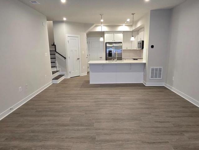 2542 A Verona Place