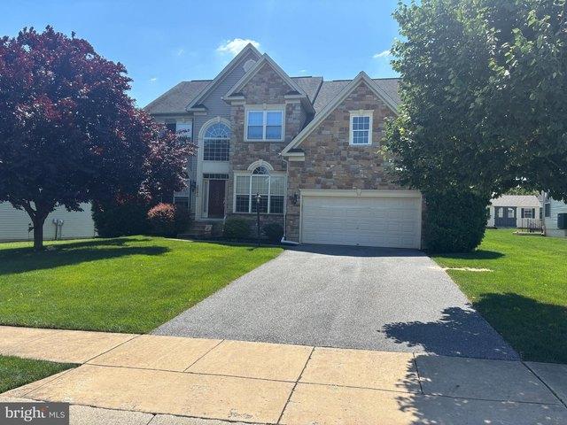 2542 Brownstone Ct, Dover, PA 17315