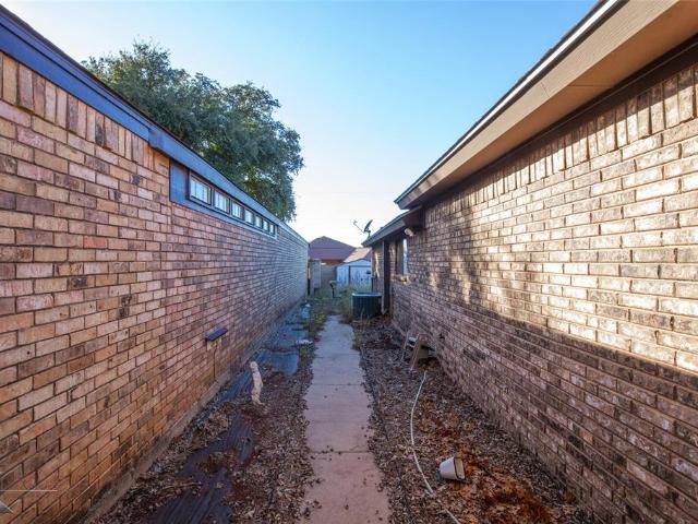 2542 Cloverleaf Lane