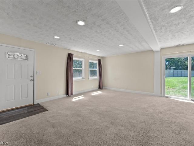 2542 Royal County Down A