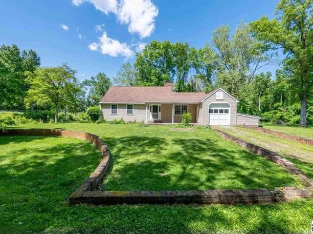 2542 S Fruitridge Ave, Terre Haute, IN 47803