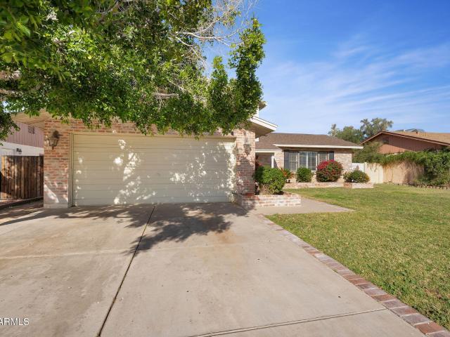 2542 W NOPAL Avenue