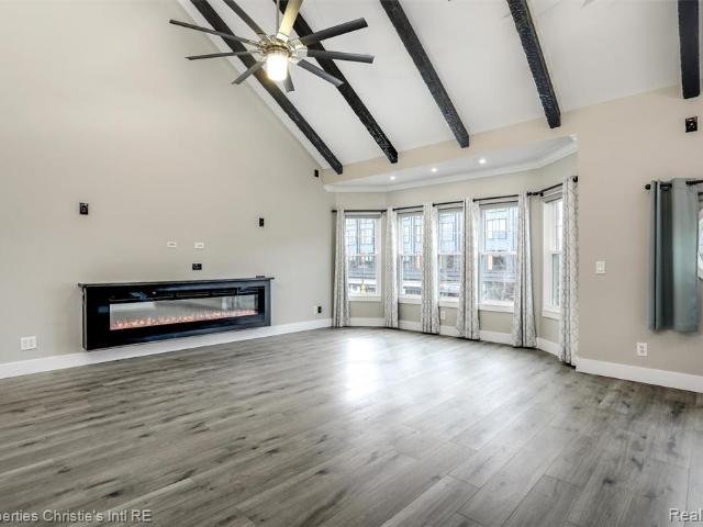 2542 woodward avenue