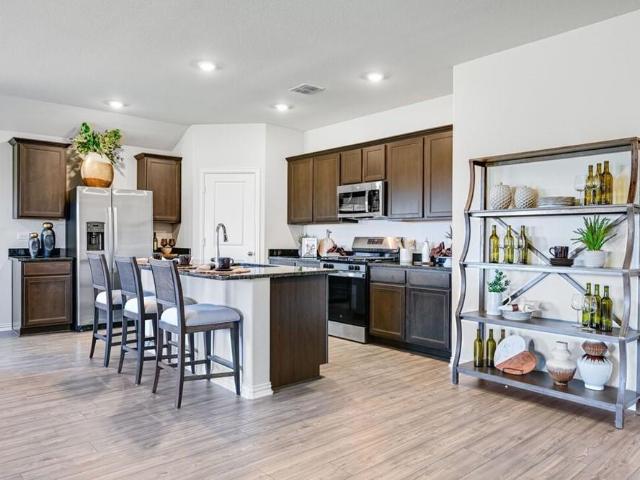 2543 Pine Island Court
