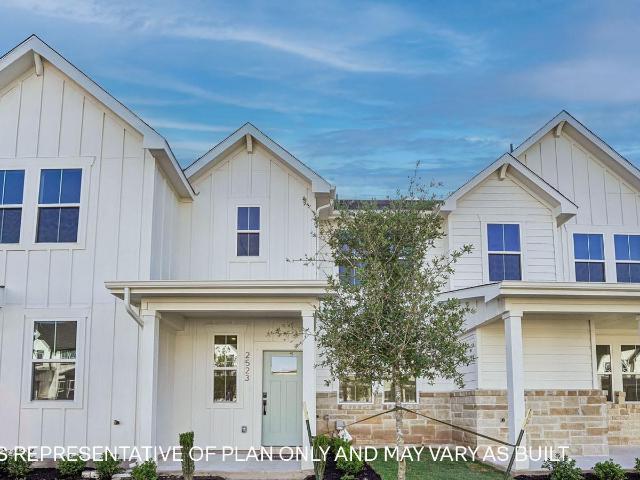 2543 Violet Theo Ln
