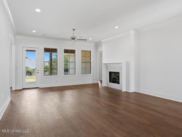 254 Caroline Boulevard