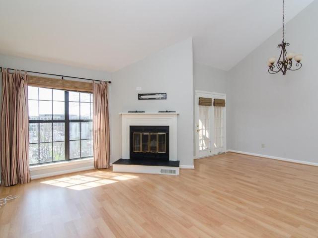 254 Glenstone Cir