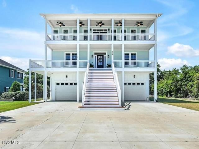 254 Grandview Dr, Sneads Ferry, NC 28460