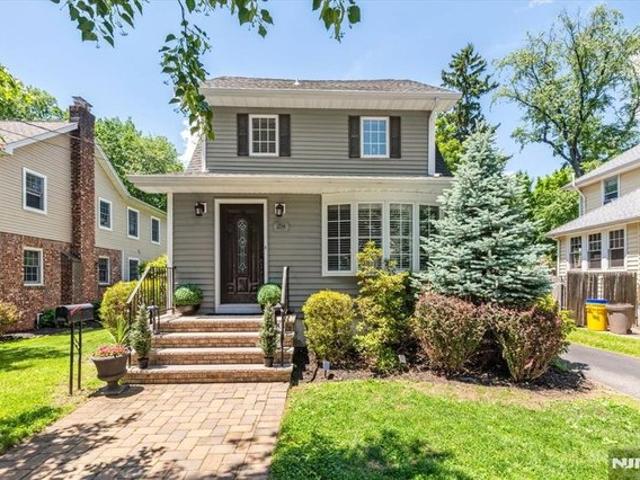 254 Elm Ave, Teaneck, NJ 07666