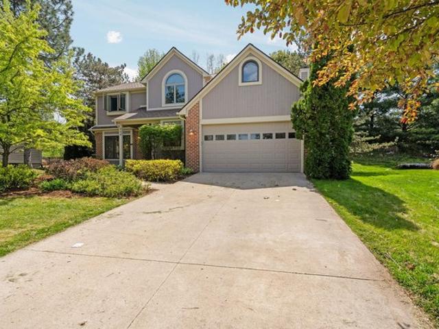 254 Hunters Trl, Ann Arbor, MI 48103