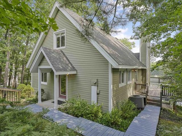 254 Island View Dr, Traverse City, MI 49696