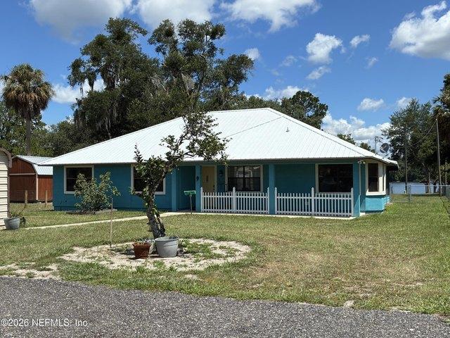 254 Old Woods Rd, Interlachen, FL 32148