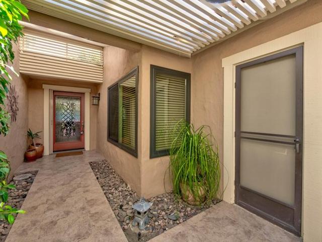254 LA Paz Way, Palm Desert, CA 92260