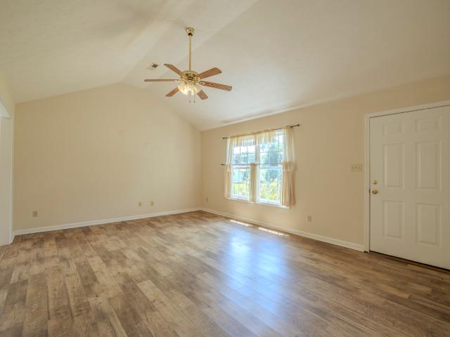 254 Linden Ln