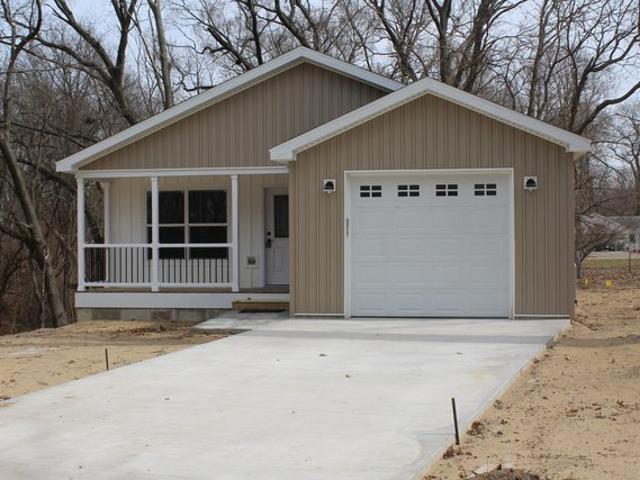 254 Meeking St, Muskegon, MI 49442
