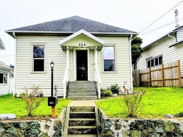 254 N Dean St, Coquille, OR 97423