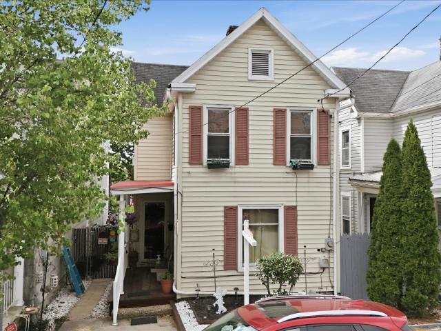 254 W Queen St, Chambersburg, PA 17201 | MLS #PAFL2033 | Compass