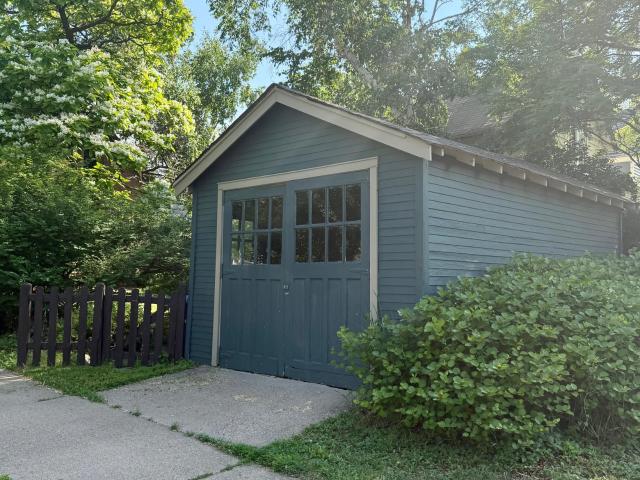 254 Western Avenue S