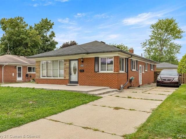 25542 W Warren St, Dearborn Heights, MI 48127