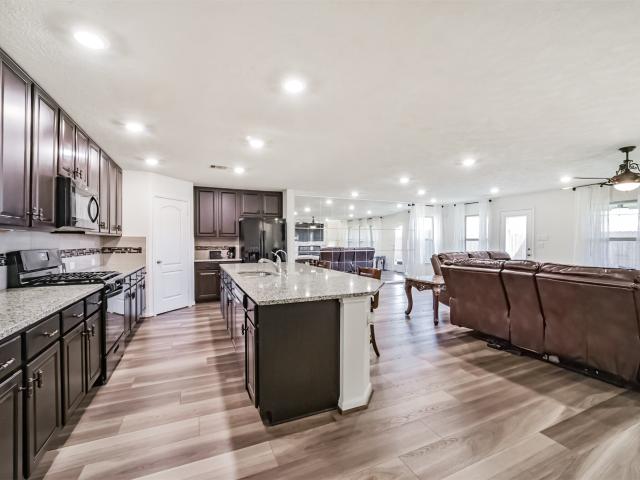 25546 Kensington Lake Drive