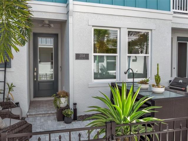 2554 Ruffing Ct, Sarasota, FL 34237 | MLS #A4686 | Compass
