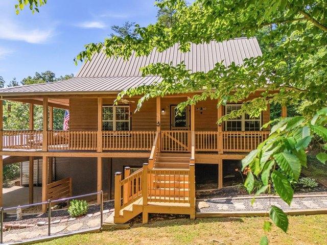 2554 Rustic Ridge Trl, Young Harris, GA 30582