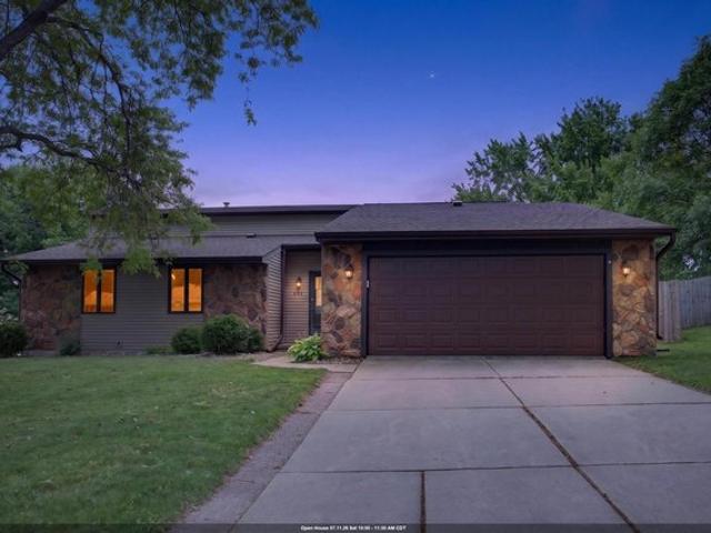 2554 Wildflower Row, Green Bay, WI 54311