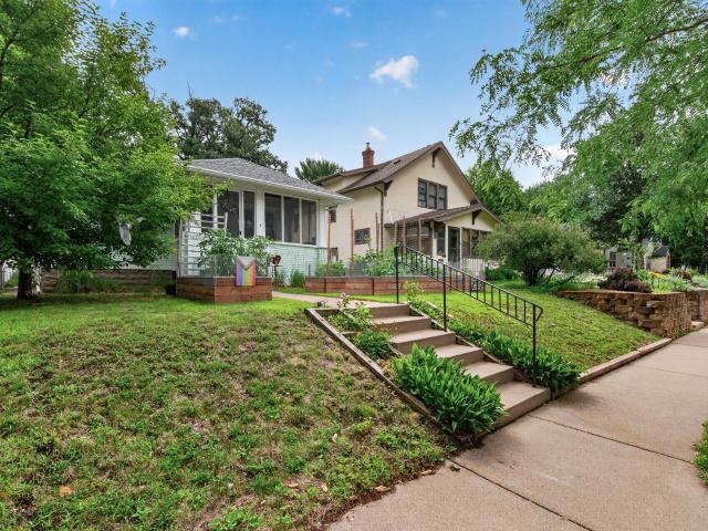 2555 Mckinley Street NE