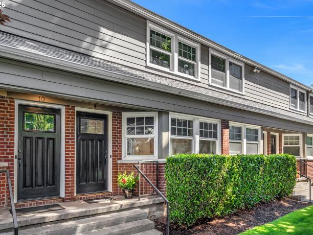 2555 nw savier st # 9