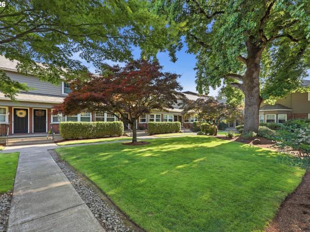 2555 nw savier st # 10