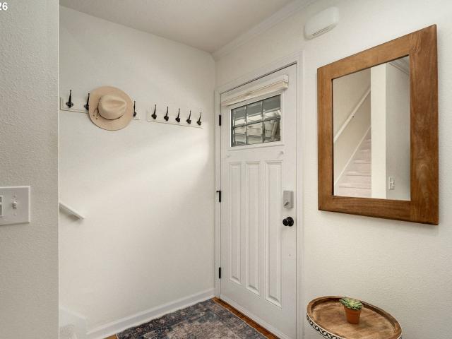 2555 nw savier st # 18