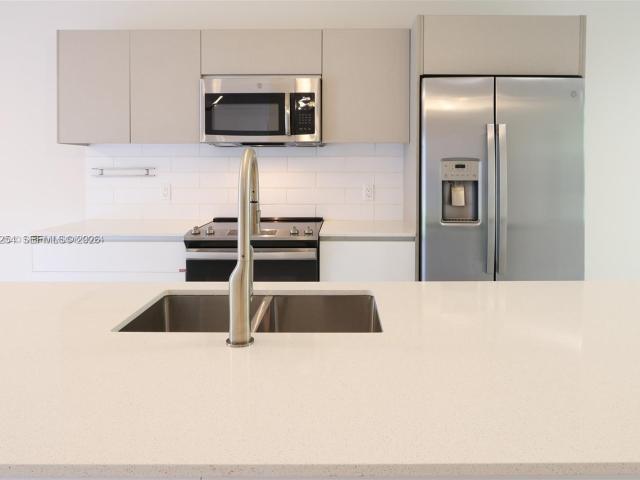 2555 NE 193rd St, Unit 2206, Miami, FL 33180 | MLS #A11995 | Compass
