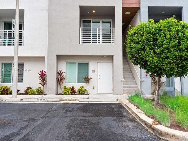 2555 NE 193rd St, 2102, Miami, FL 33180