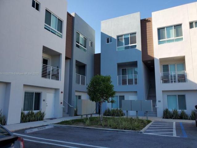 2555 NE 193rd St #2224 Unincorporated Dade County, FL 33180