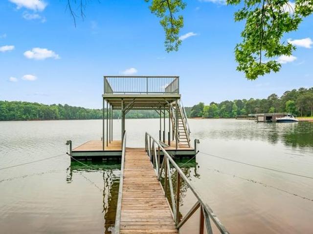 2555 Chattahoochee Ln, Cumming, GA 30041