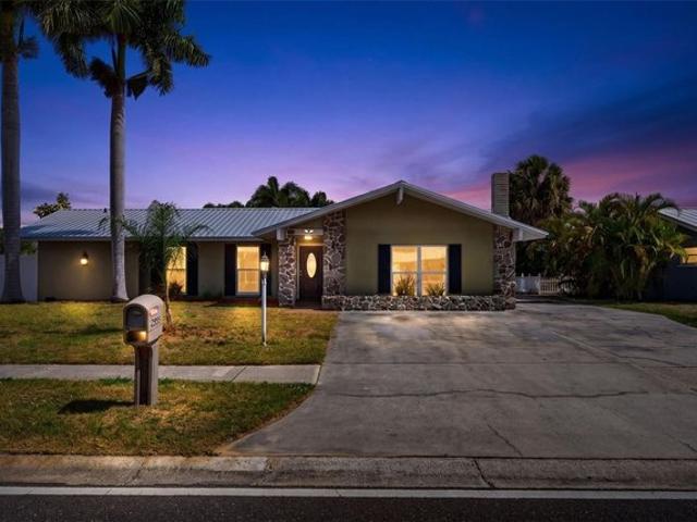 2555 Constitution Blvd, Sarasota, FL 34231