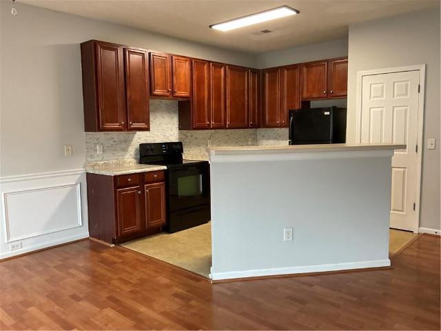 2555 Flat Shoals Road 1703