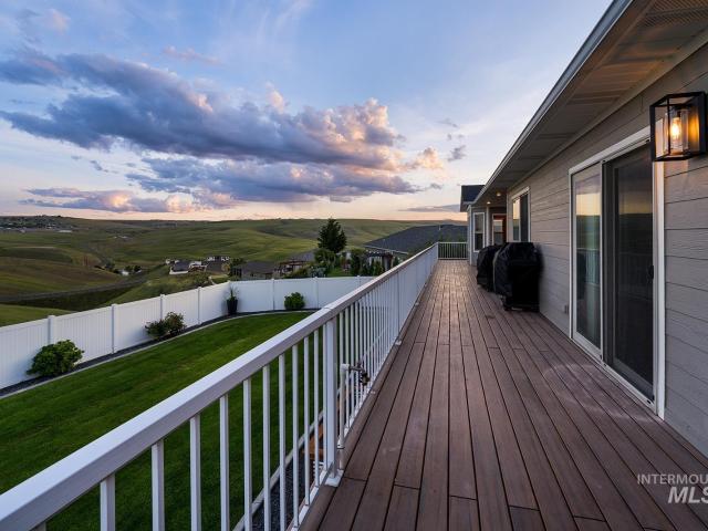 2555 Remington Way