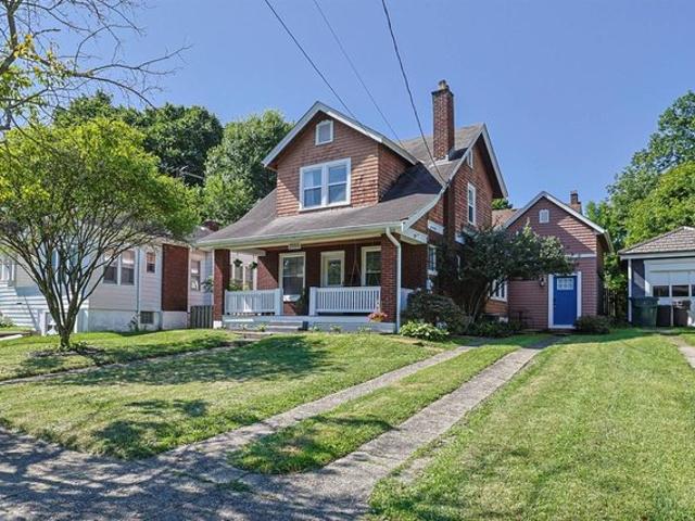 2555 Ridgeland Pl, Cincinnati, OH 45212
