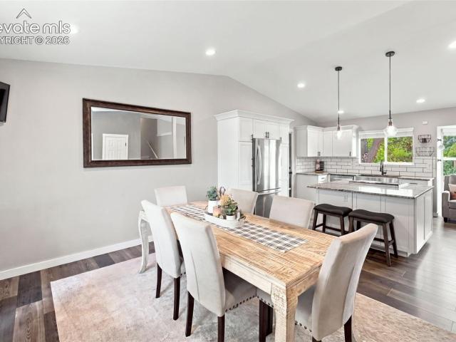 2555 Roundtop Drive