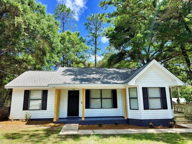 2555 Sunset Dr, Crestview, FL 32536