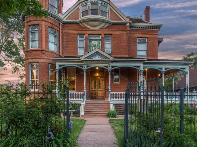 2555 W 37th Avenue