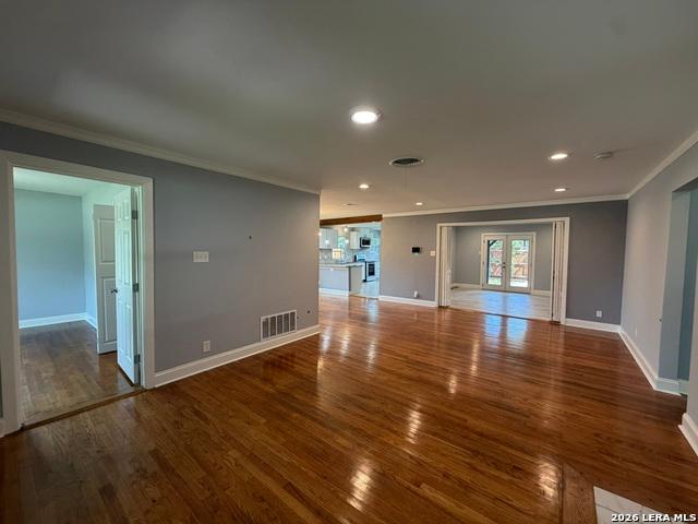 2555 W Kings Hwy